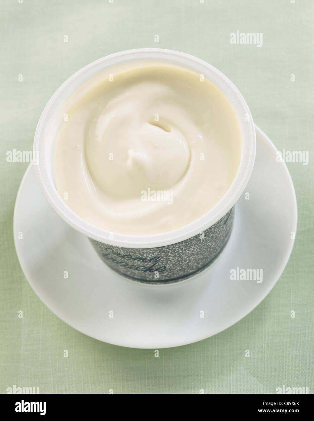 Crème fraîche cream Stock Photo - Alamy