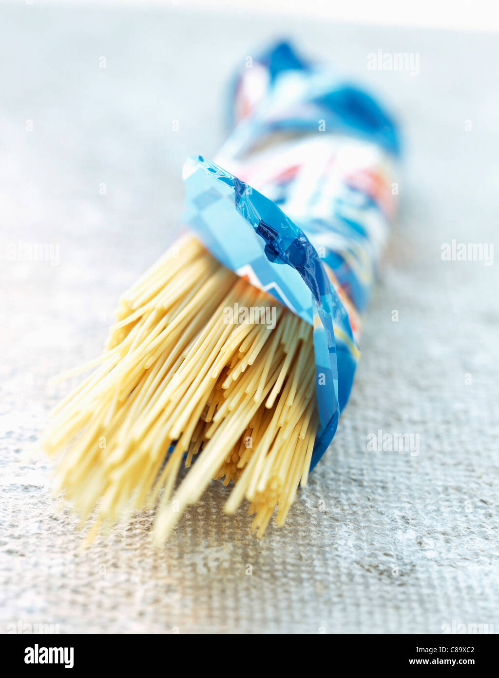 Pack of spaghetti hi-res stock photography and images - Alamy