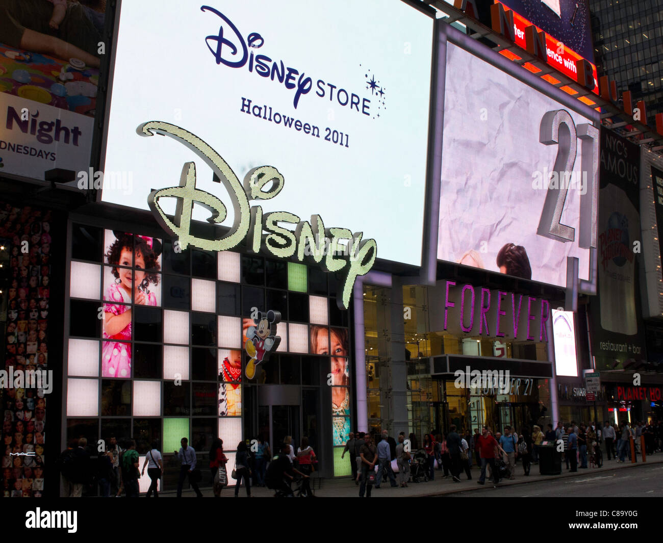 Disney Store Marquee, Times Square, NYC Stock Photo - Alamy Disney Store Marquee, Times Square, NYC Stock Photo - Alamy