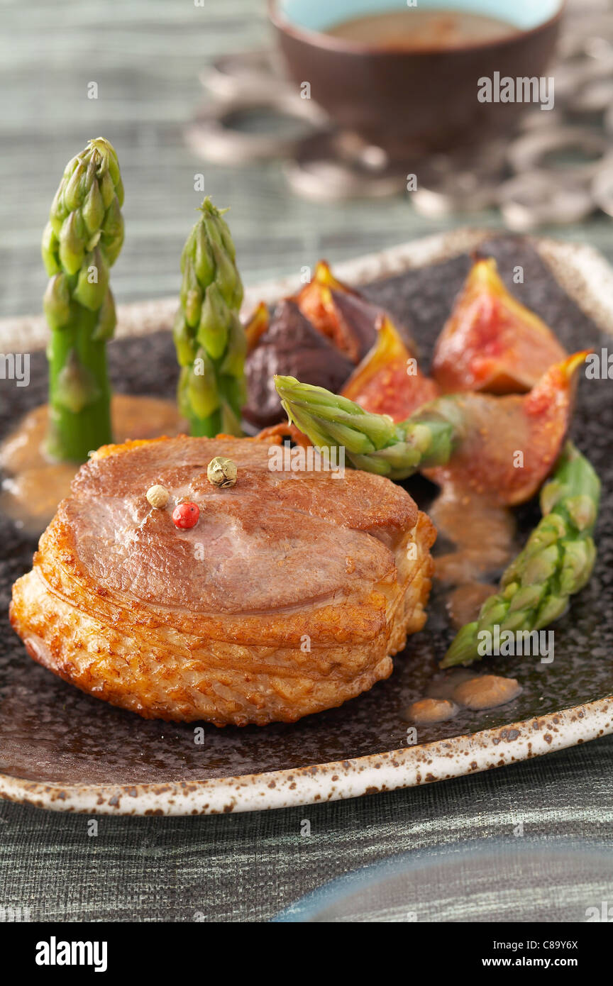 Tournedos hi-res stock photography and images - Alamy