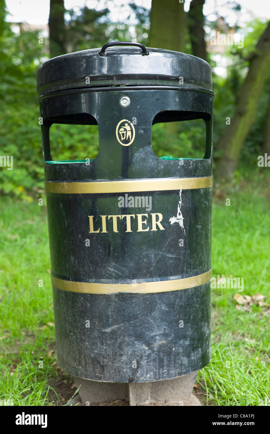 Litter park hi-res stock photography and images - Alamy