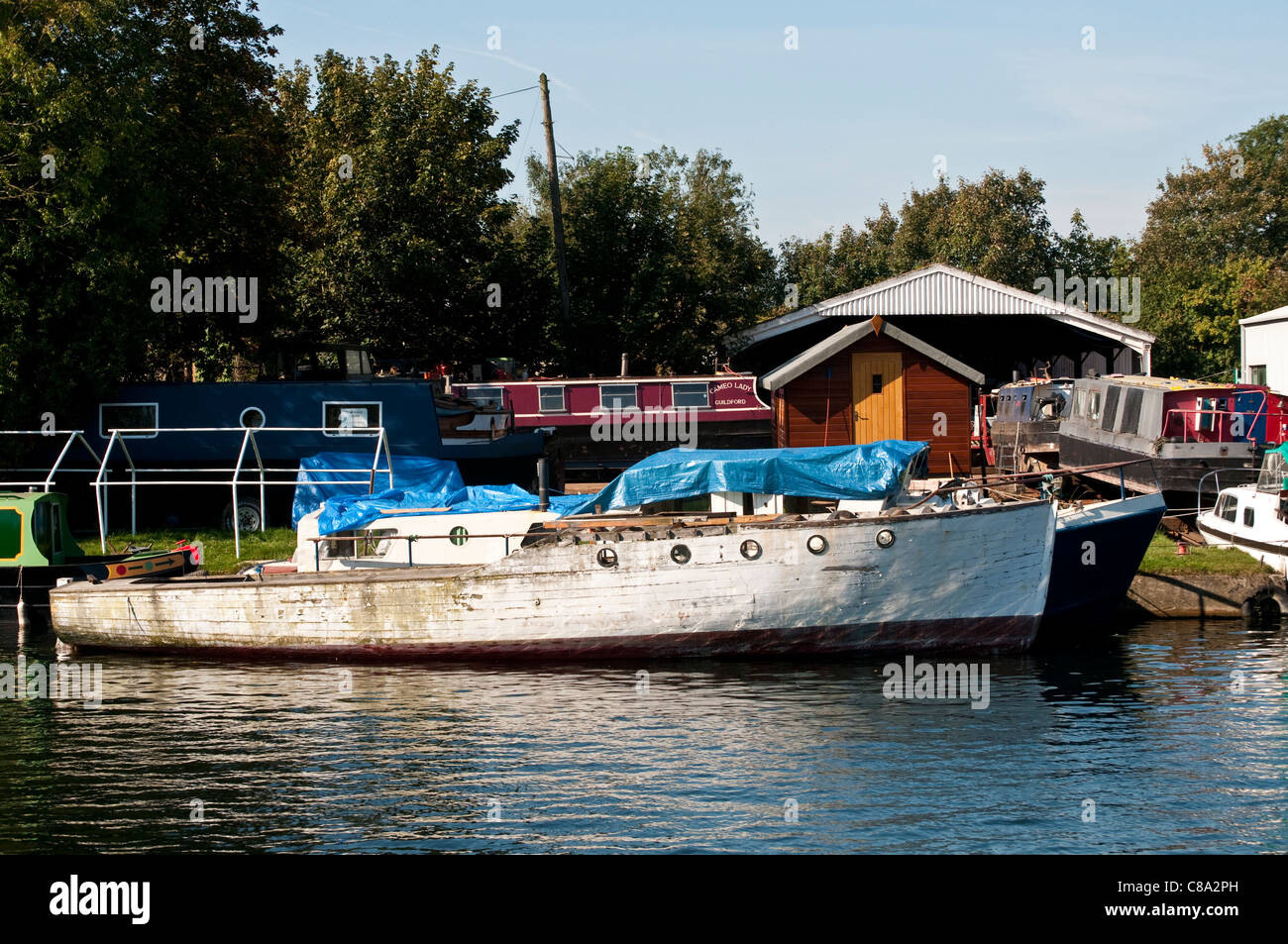 Laleham on thames hi-res stock photography and images - Alamy