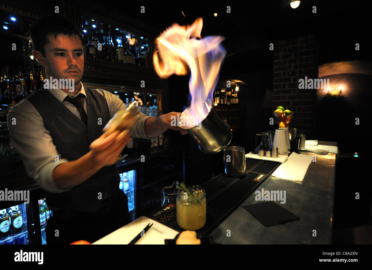 Mixologists hi-res stock photography and images - Alamy