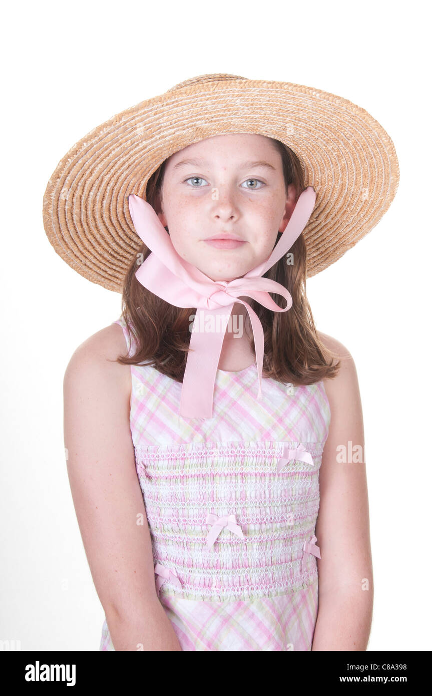 Straw bonnet hi-res stock photography and images - Alamy