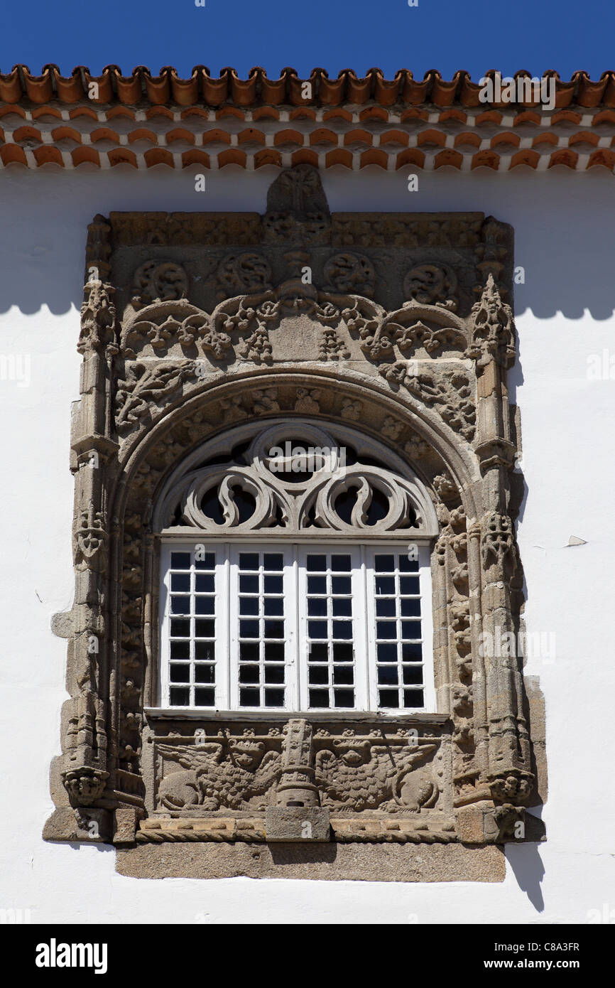 Ornate Manueline style window at Coimbras House (the "Casa dos Coimbras ...