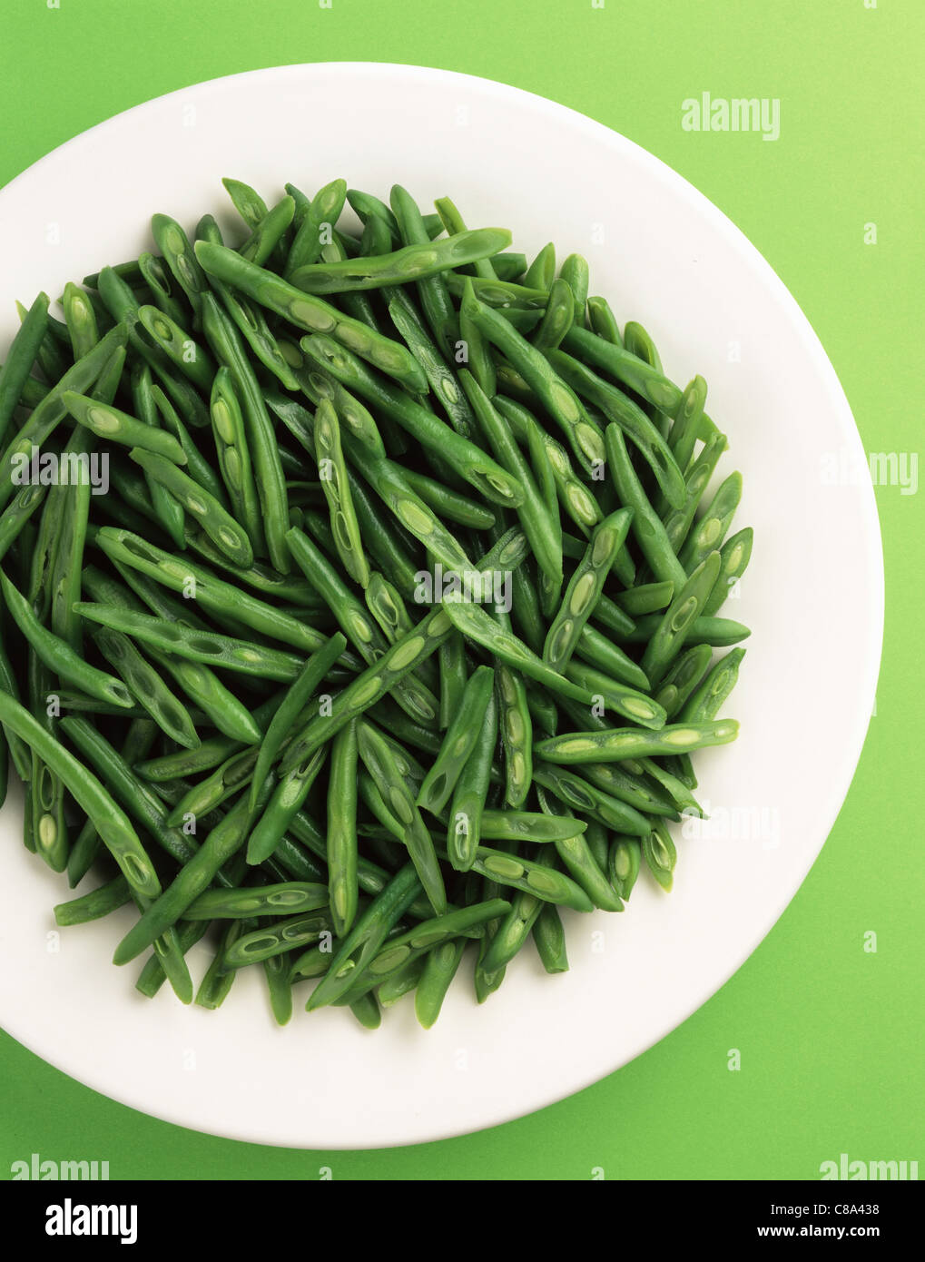 Green beans on plate Stock Photo - Alamy