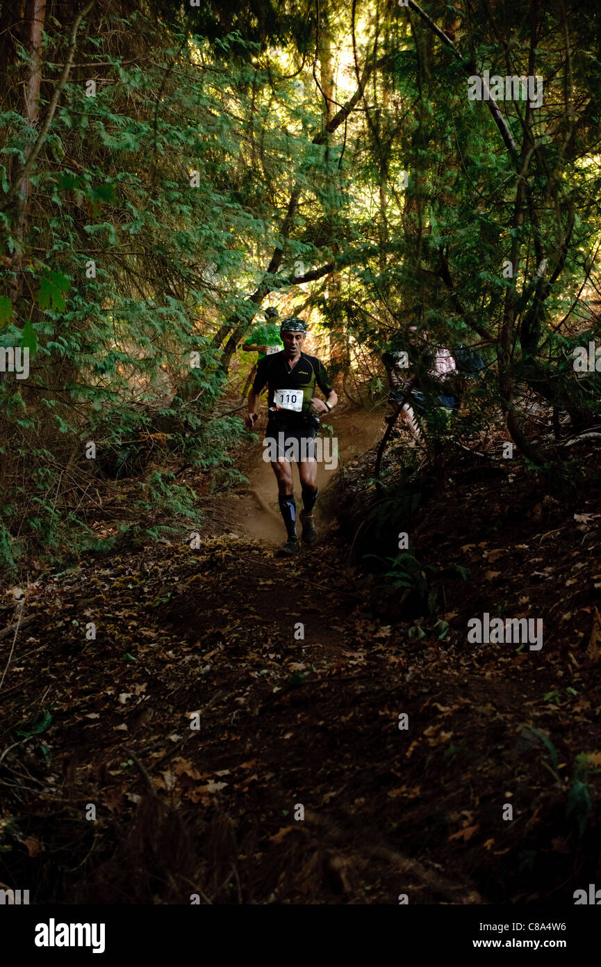 Cross country running runners race hi-res stock photography and images ...