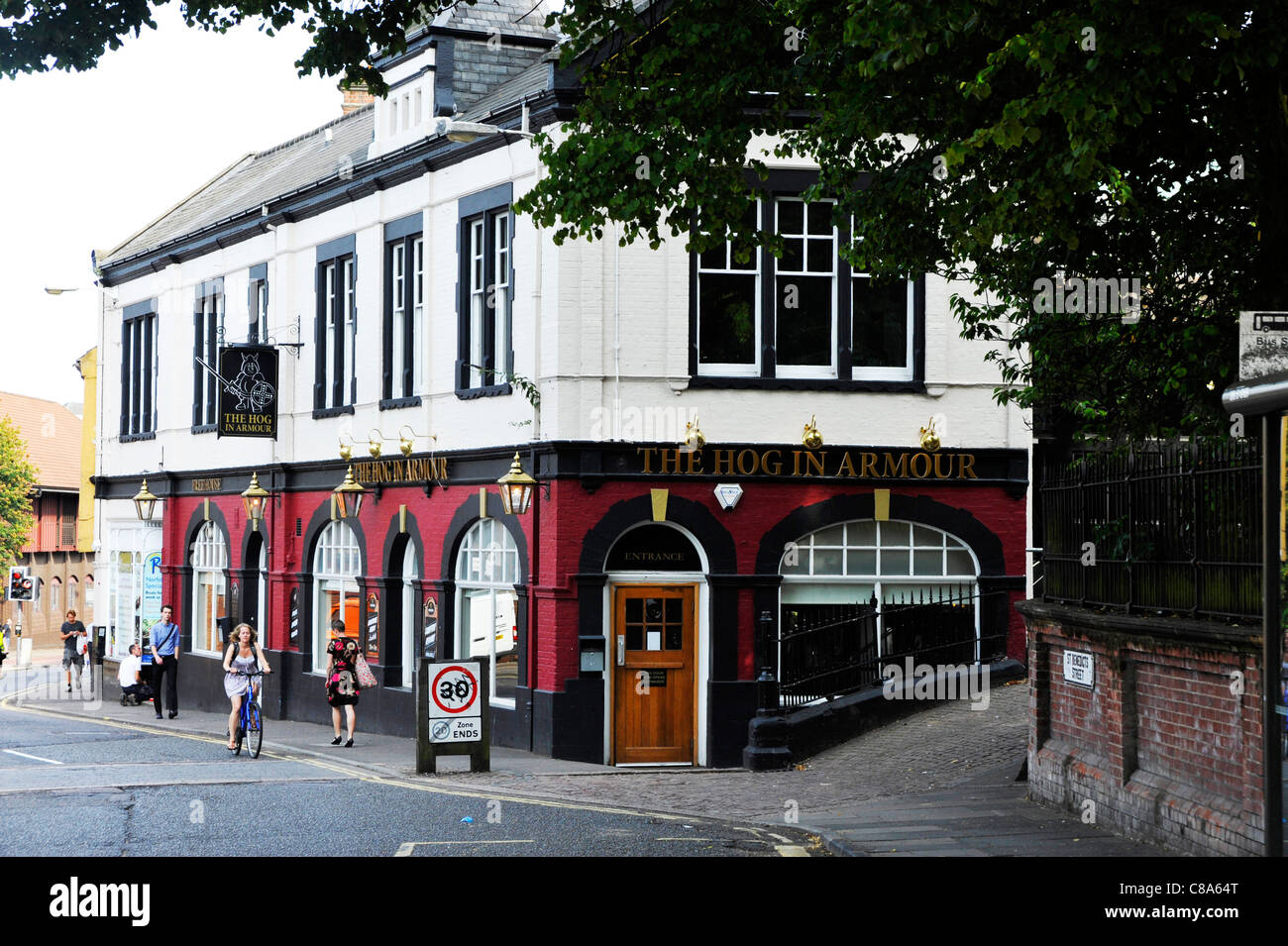 Norwich pub old uk hi-res stock photography and images - Alamy