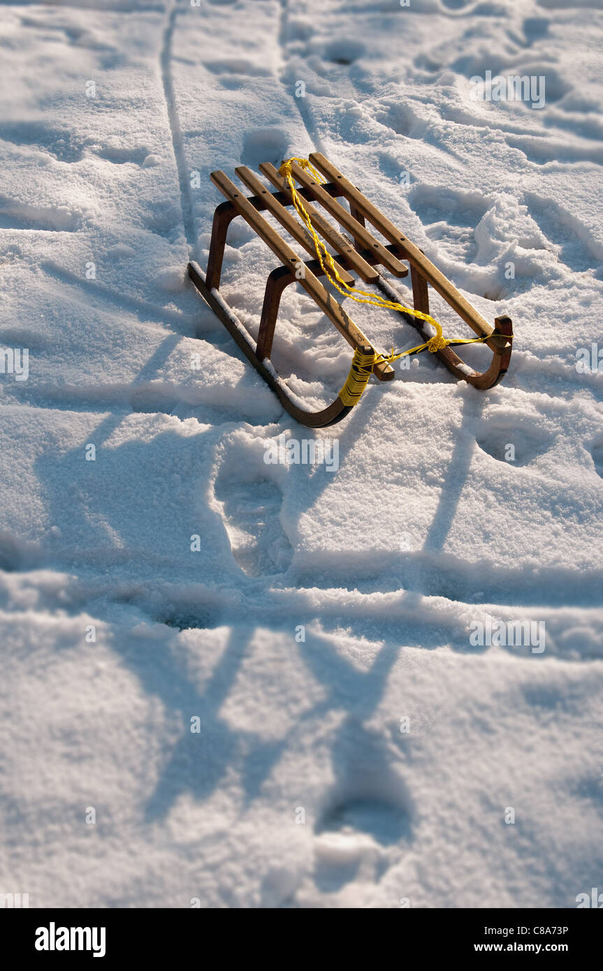 Empty sleigh in snow hi-res stock photography and images - Alamy