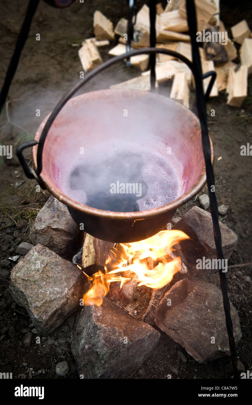Pot over fire pit hi-res stock photography and images - Alamy