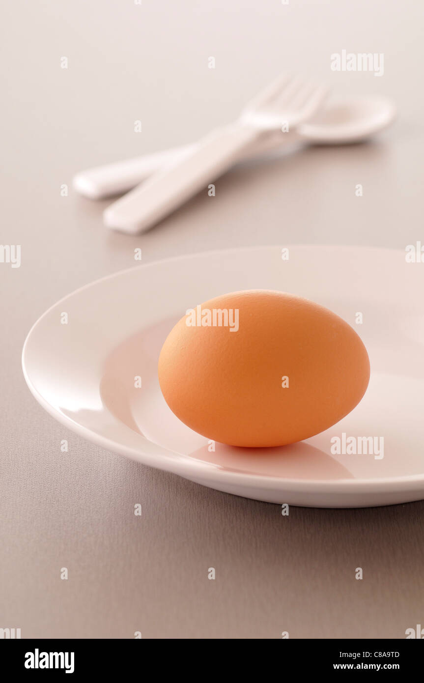 Whole egg hi-res stock photography and images - Alamy