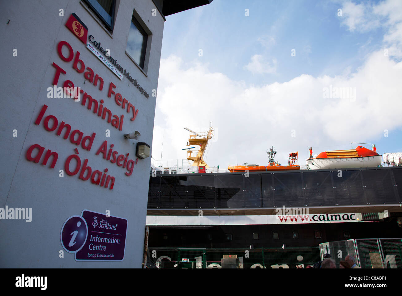 Oban ferry terminal hi-res stock photography and images - Alamy