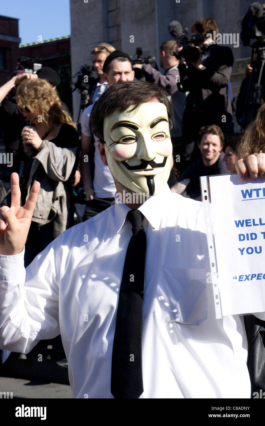 Protester in V For Vendetta mask at Occupy London Stock Exchange, St ...