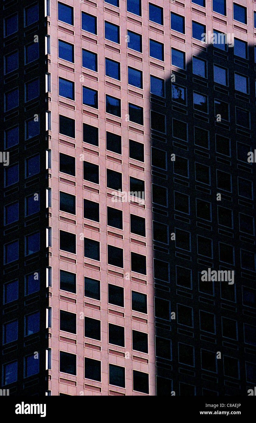 Skyscraper shadows hi-res stock photography and images - Alamy
