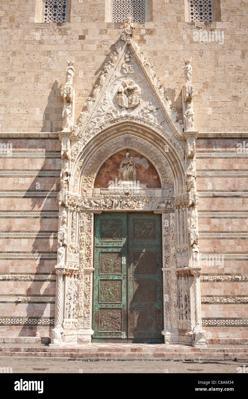 Messina cathedral hi-res stock photography and images - Alamy