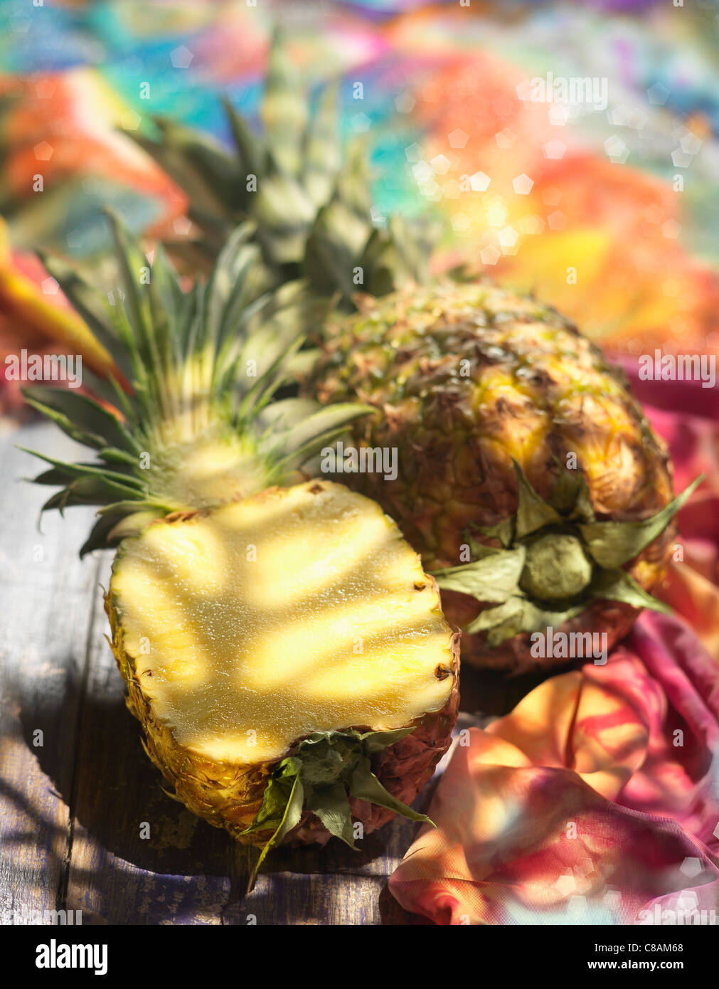 Pineapple cut in half Stock Photo - Alamy