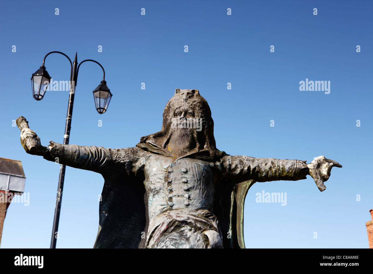 Druid statue llantrisant wales hi-res stock photography and images - Alamy