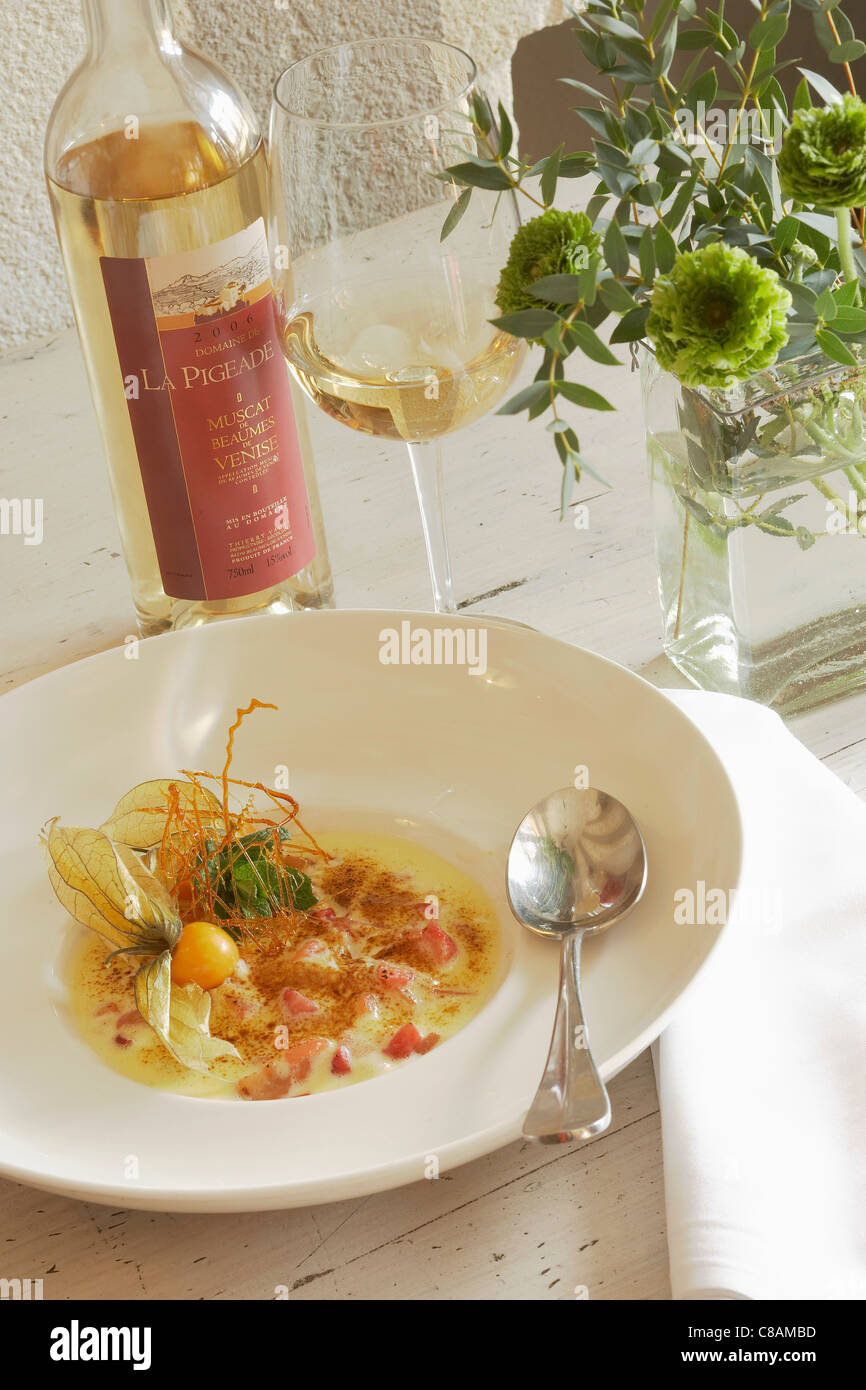 Sabayon dessert hi-res stock photography and images - Alamy