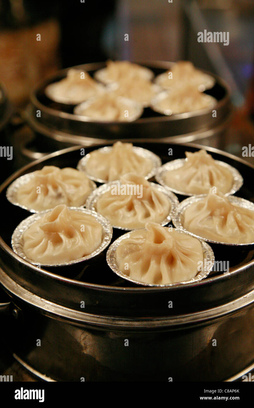 Peking ravioli hi-res stock photography and images - Alamy