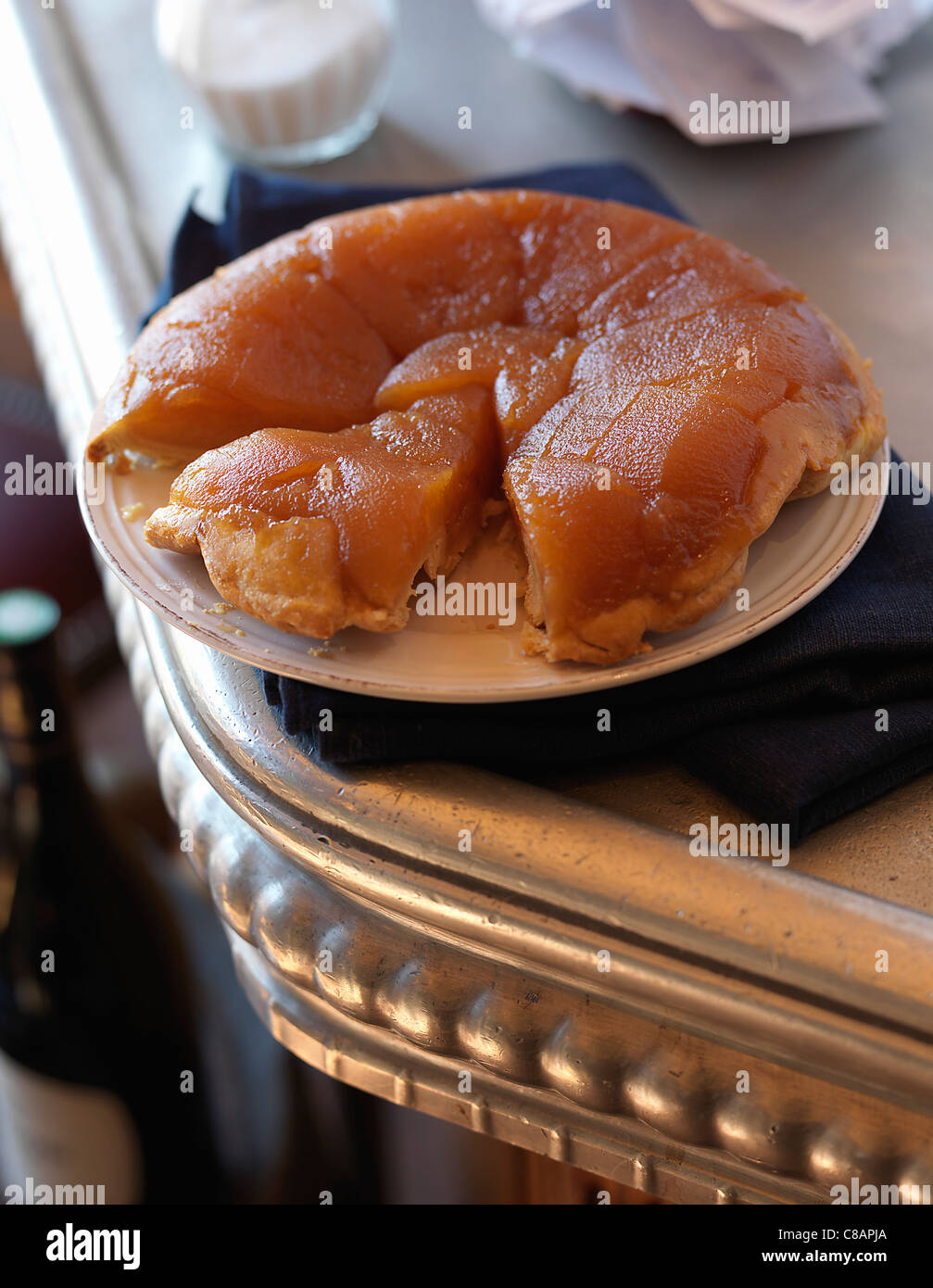 Tatin cake hi-res stock photography and images - Alamy