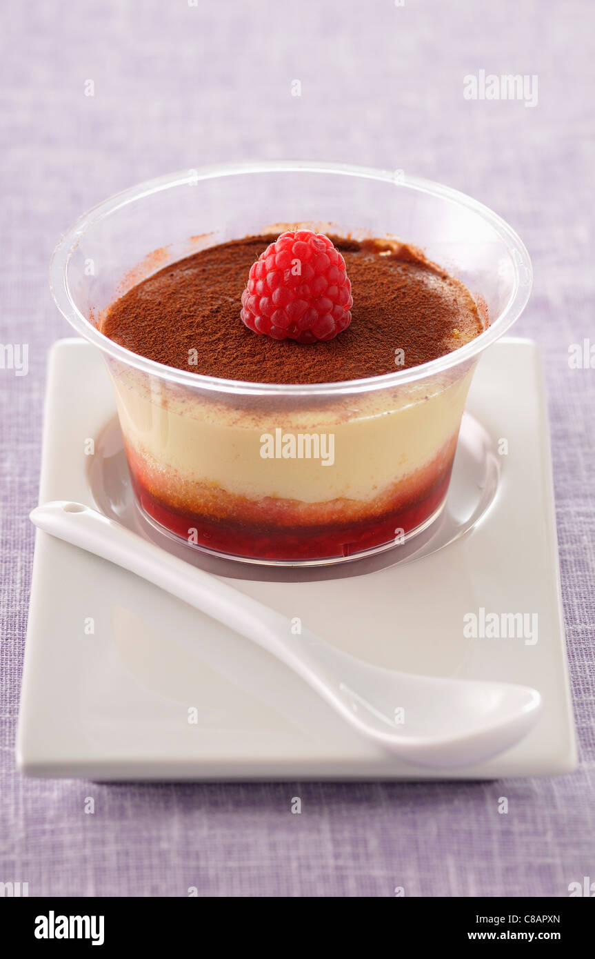 Raspberry trifle hi-res stock photography and images - Alamy