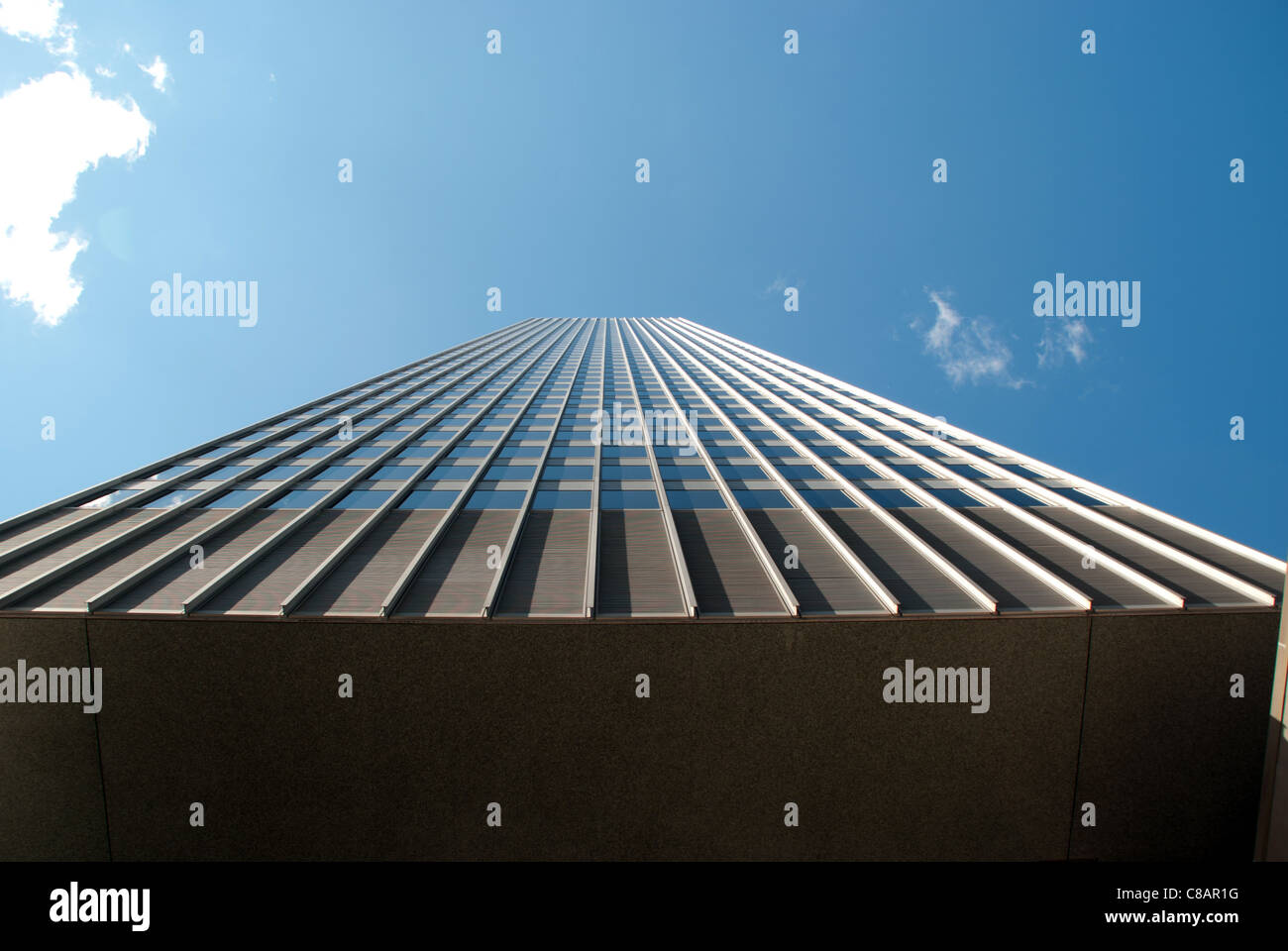 Tall building montreal hi-res stock photography and images - Alamy