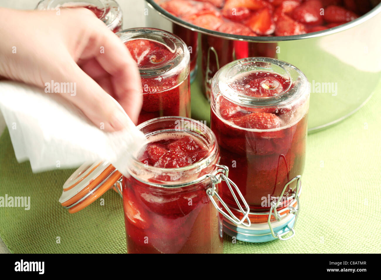 Fill jam jar hi-res stock photography and images - Alamy