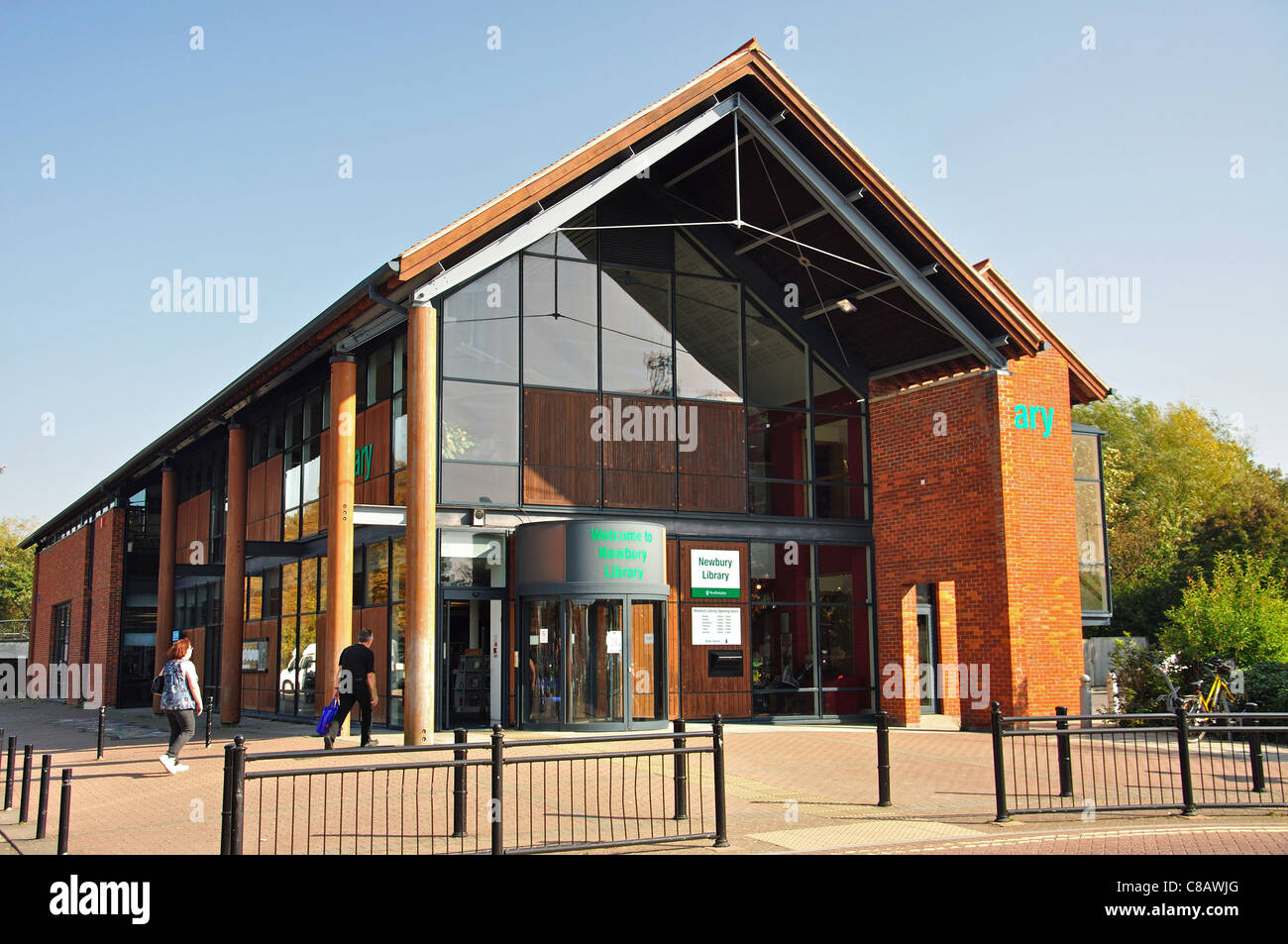 Newbury library hi-res stock photography and images - Alamy