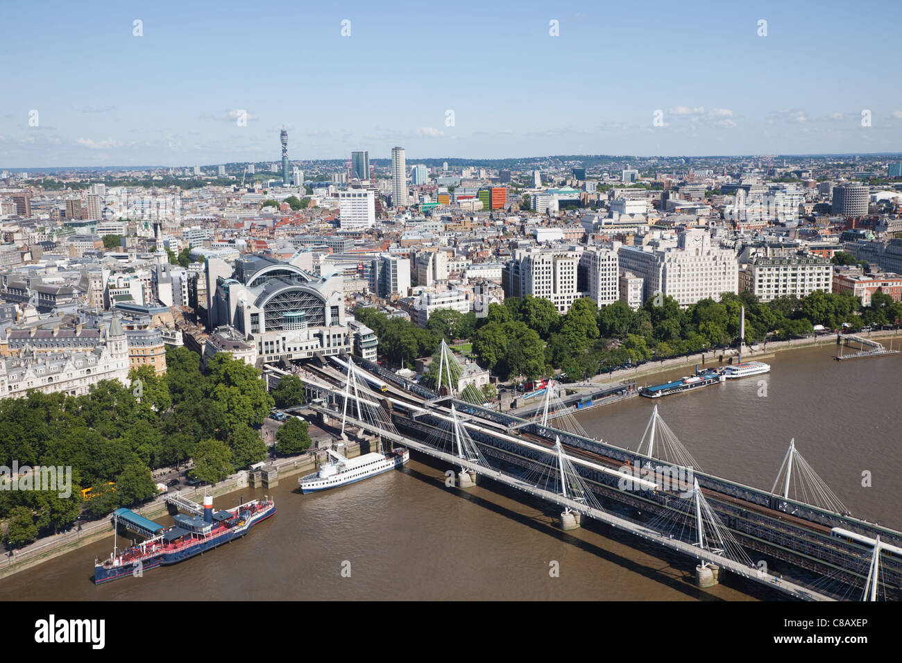England, London, Hungerford Bridge and River Thames, View from the ...