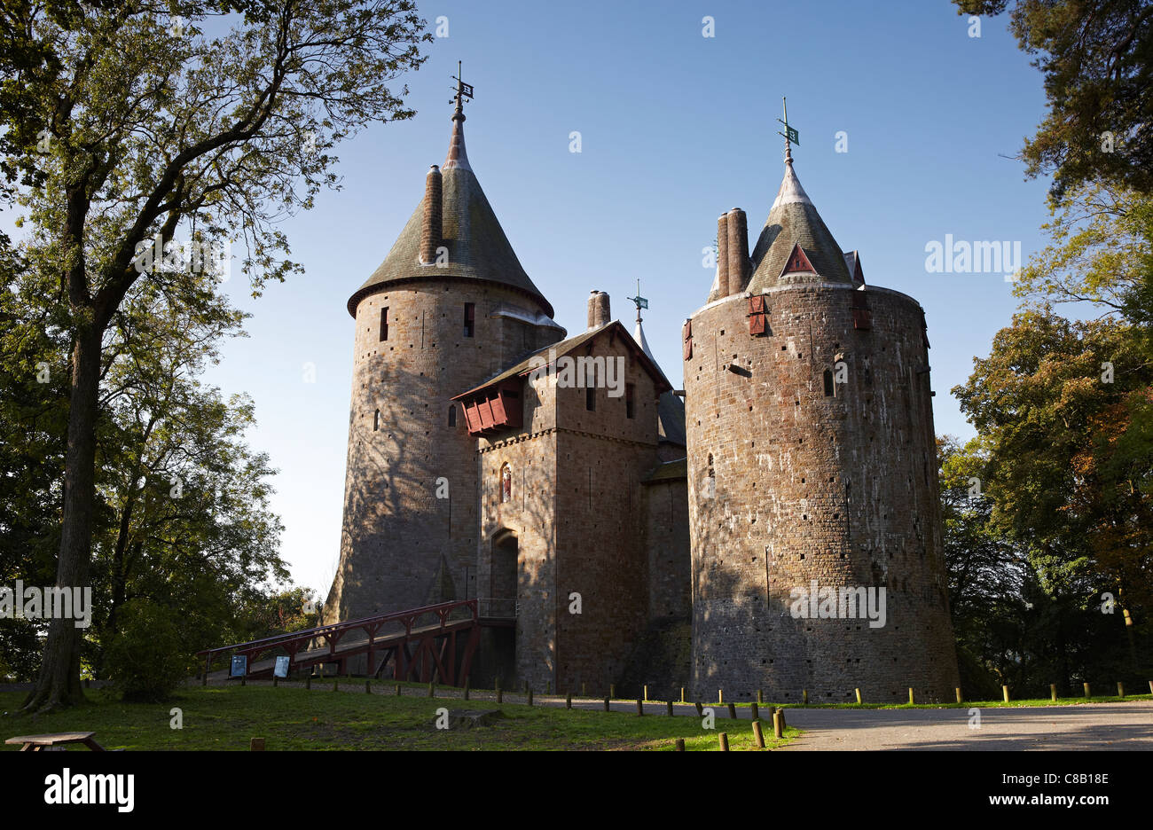 Castell castle coch hi-res stock photography and images - Alamy