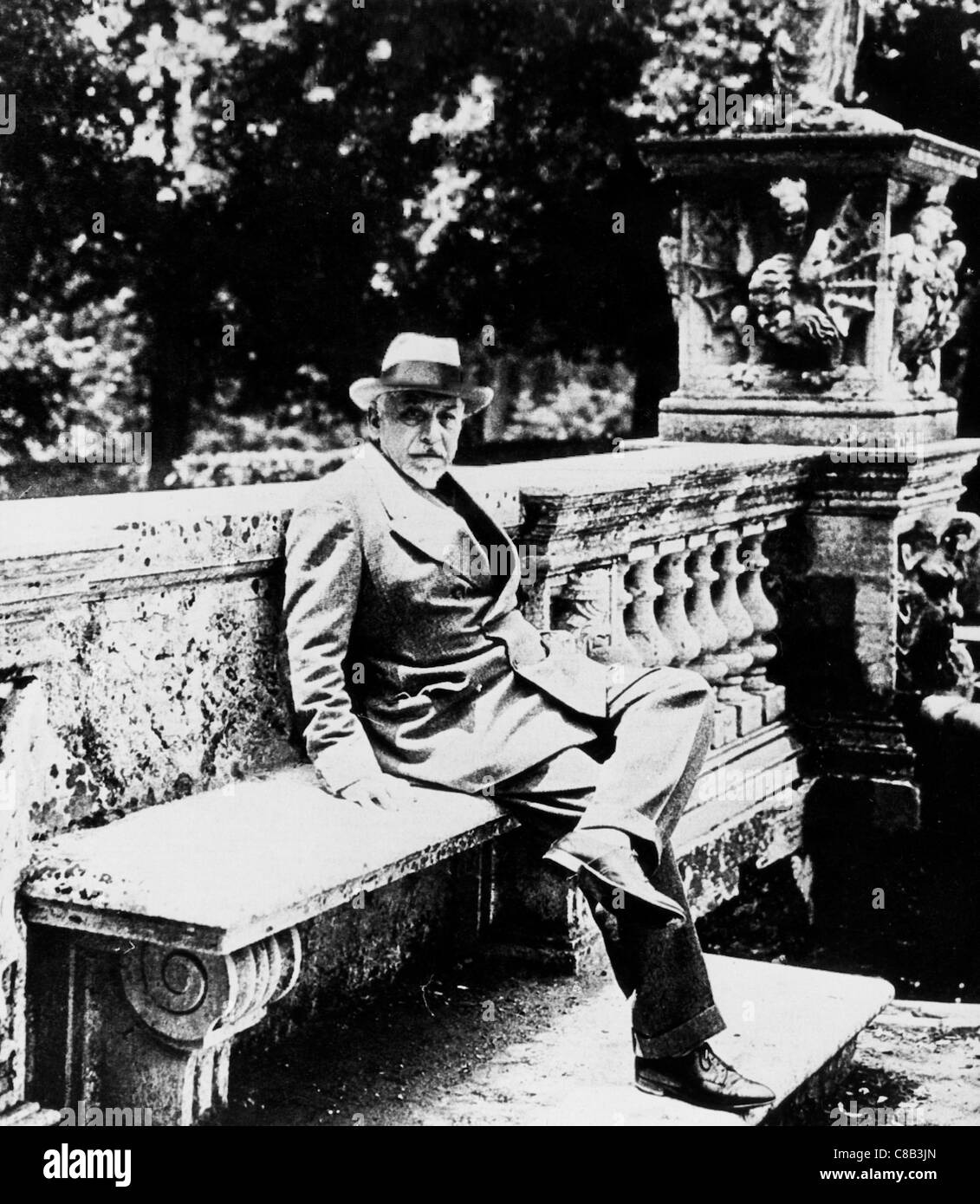 Pirandello nobel hi-res stock photography and images - Alamy