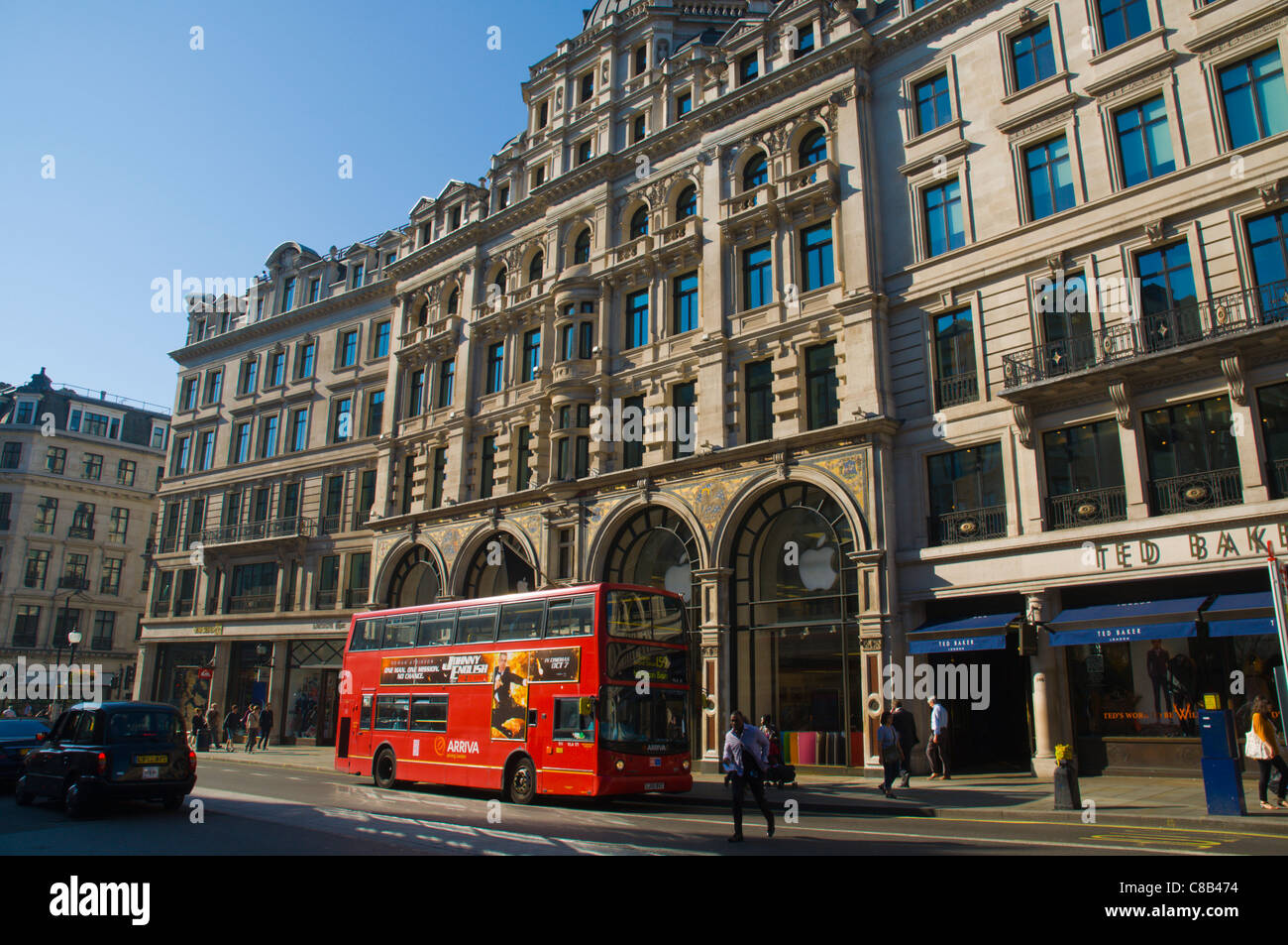 London street bus people hi-res stock photography and images - Alamy