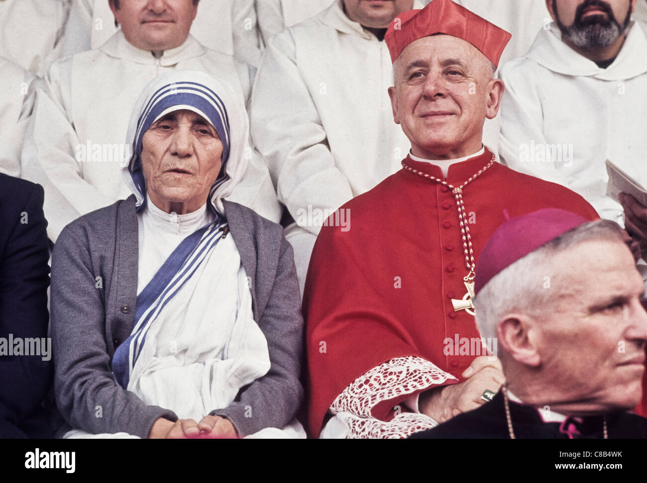 Cardinal Giovanni Umberto Colombo with Mother Teresa Stock Photo - Alamy
