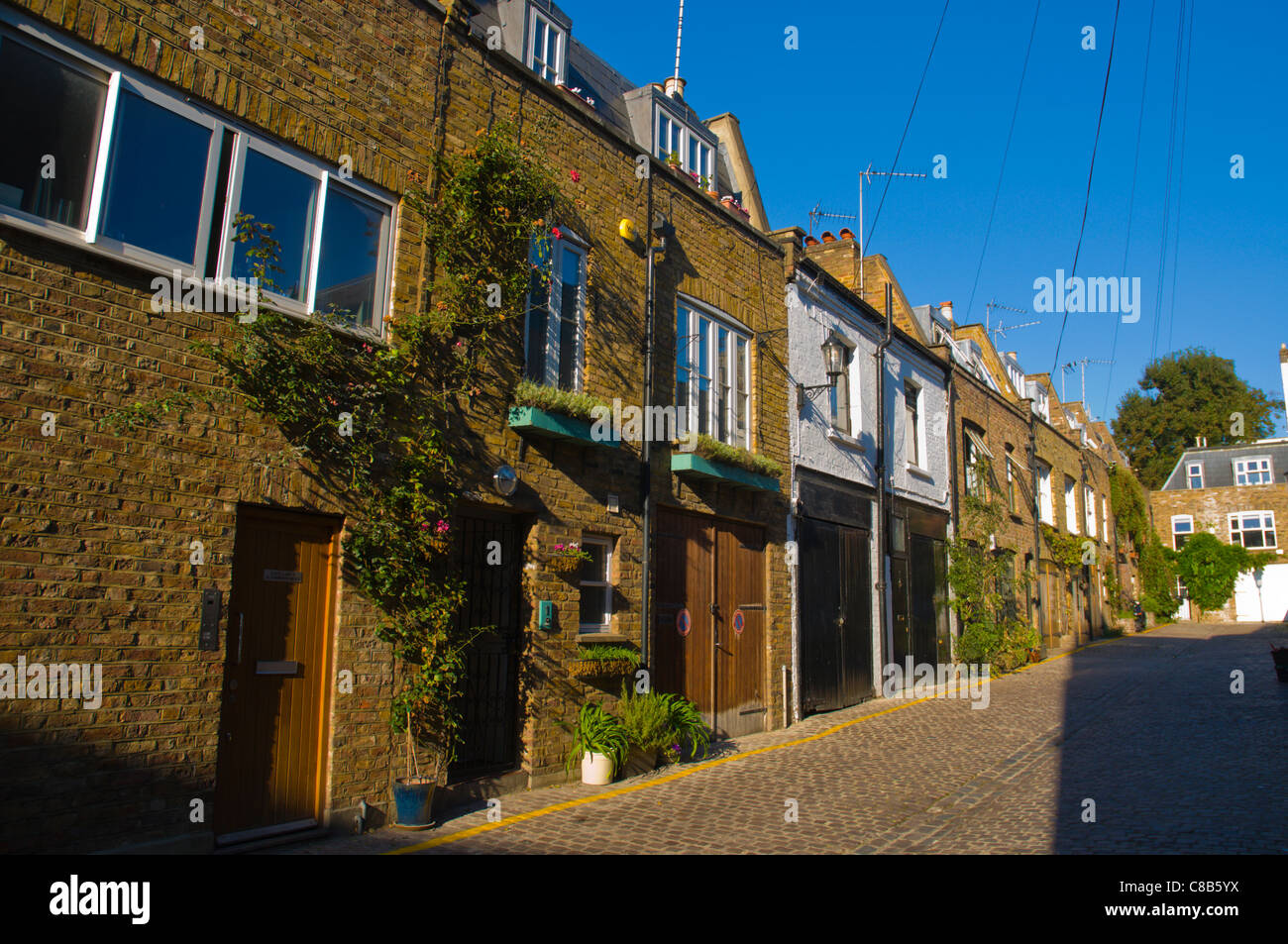 Dunworth Mews off Portobello Road in Notting Hill district London ...