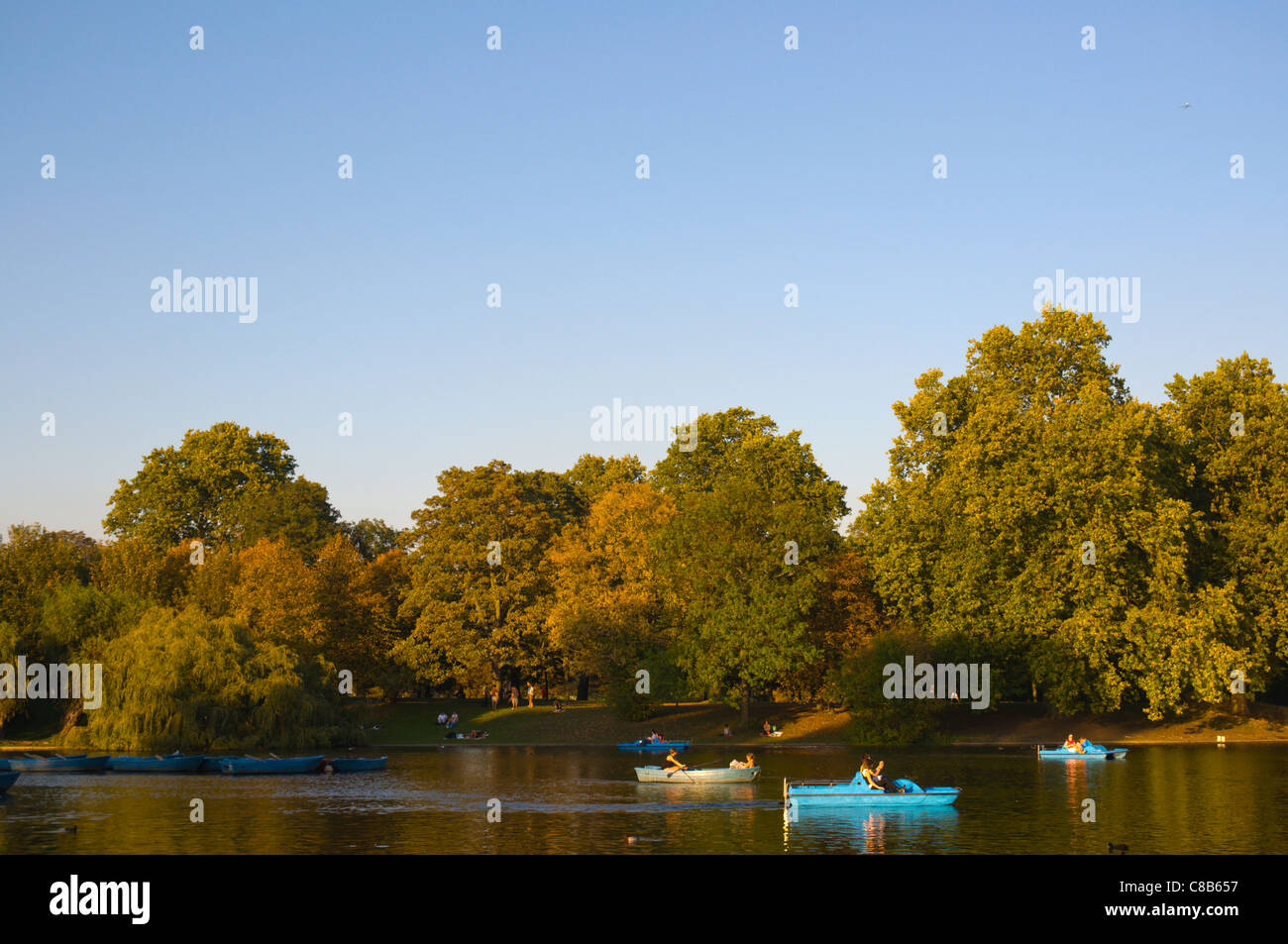 Boating lake pedalo boats hi-res stock photography and images - Alamy
