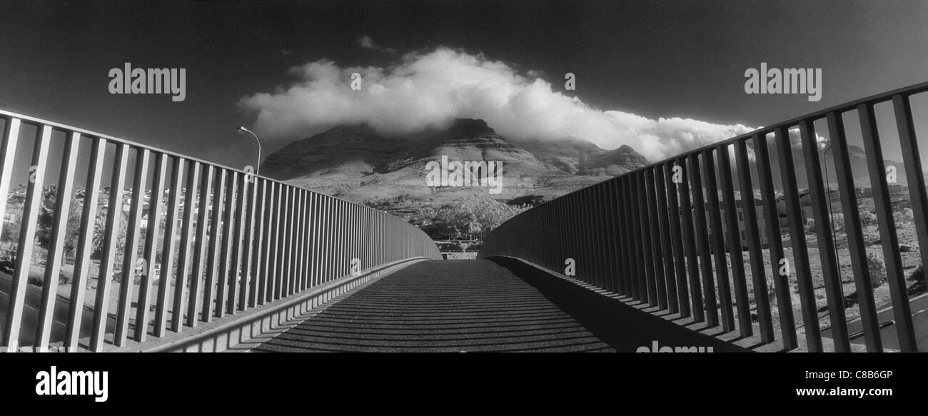 Bridge over M3 to Table Mountain Stock Photo - Alamy