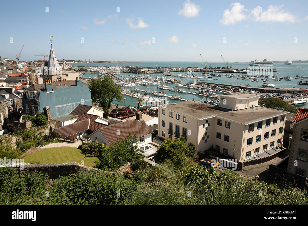 English port towns town hi-res stock photography and images - Alamy