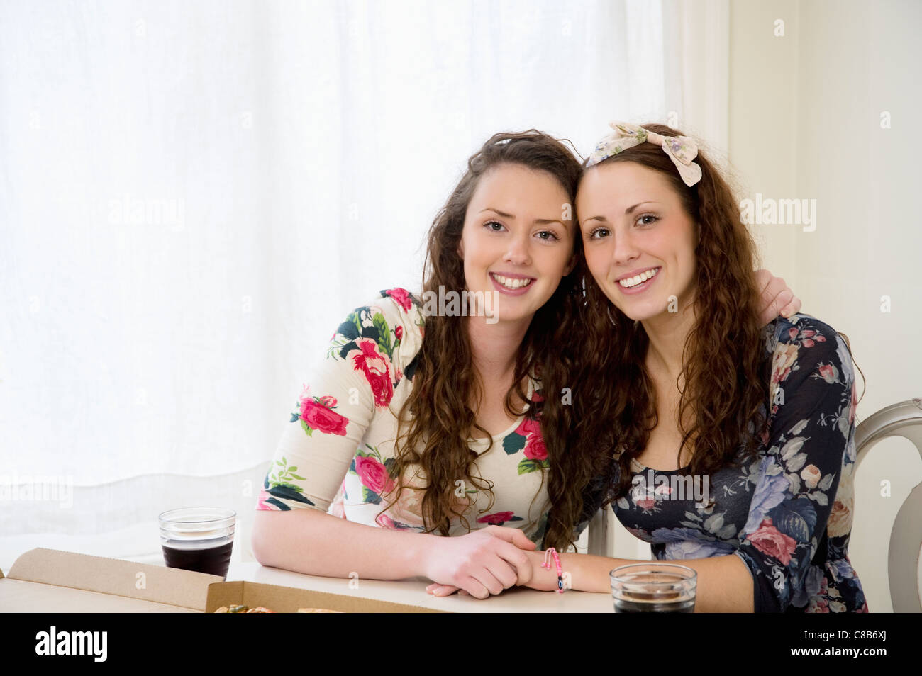 Portrait of young sisters Stock Photo - Alamy