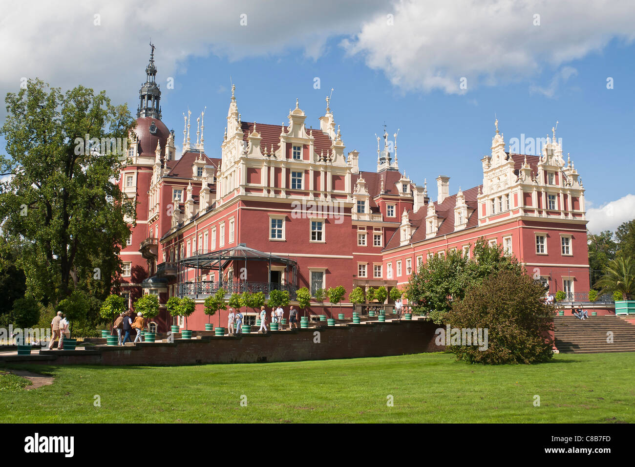 Neues Schloss, New Palace in Fuerst-Pueckler-Park, Bad Muskau, Germany ...