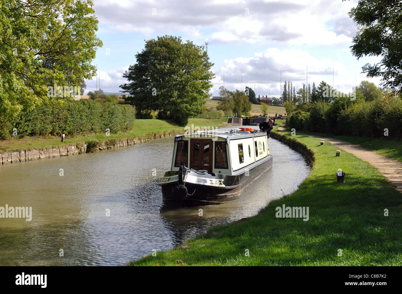 The Oxford Canal at Hillmorton Locks, Rugby, Warwickshire, England, UK ...