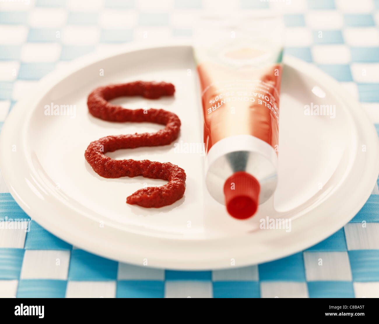 Tube of tomato paste hi-res stock photography and images - Alamy