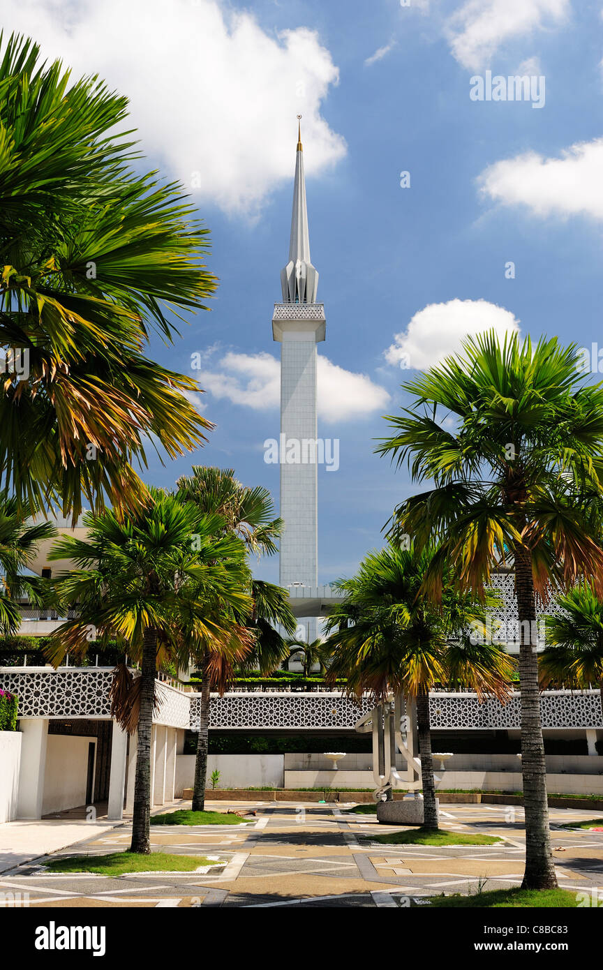 Masjid Negara Mosque, Kuala Lumpur, Malaysia Stock Photo - Alamy