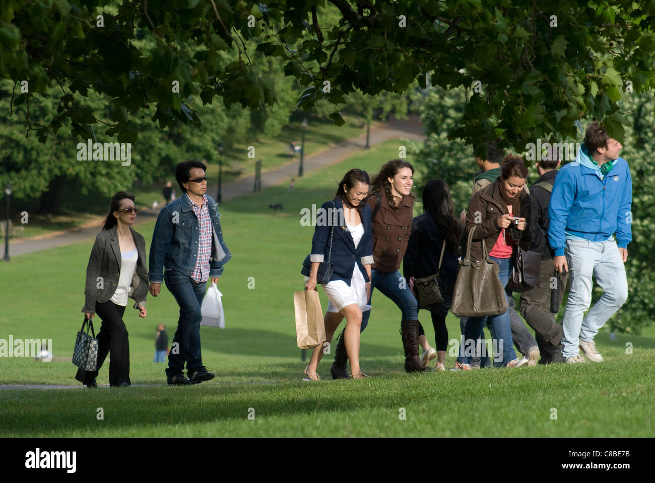 People walking in Primrosehill Stock Photo - Alamy