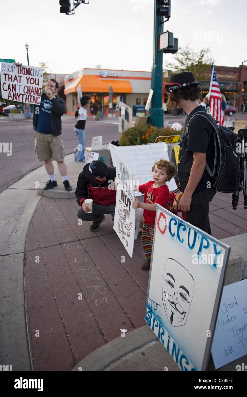 Children holding protest signs hi-res stock photography and images - Alamy