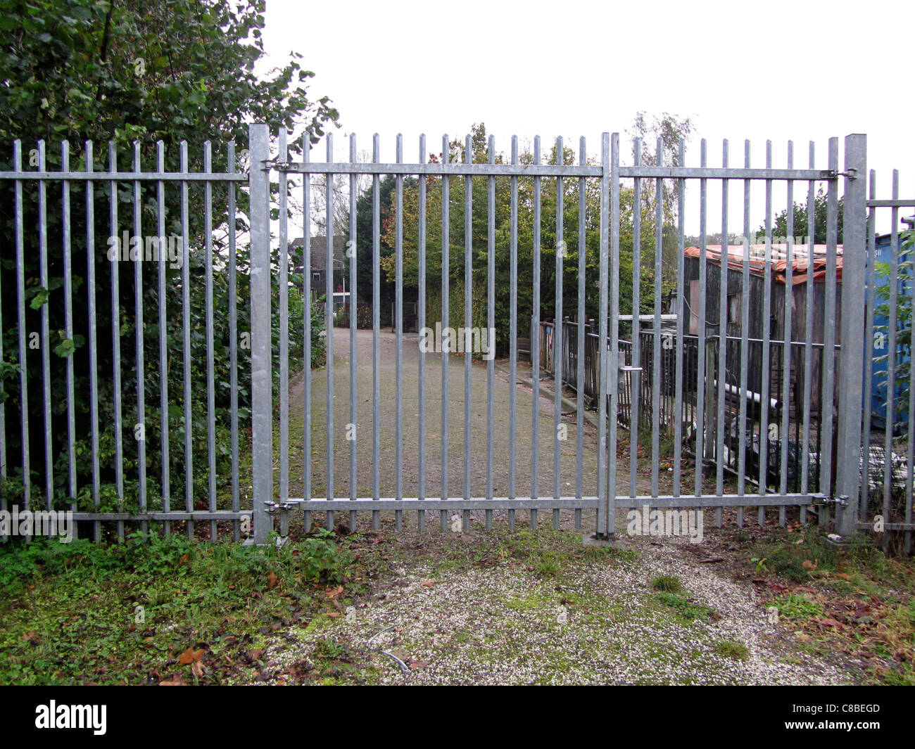 Steel bar gate hi-res stock photography and images - Alamy