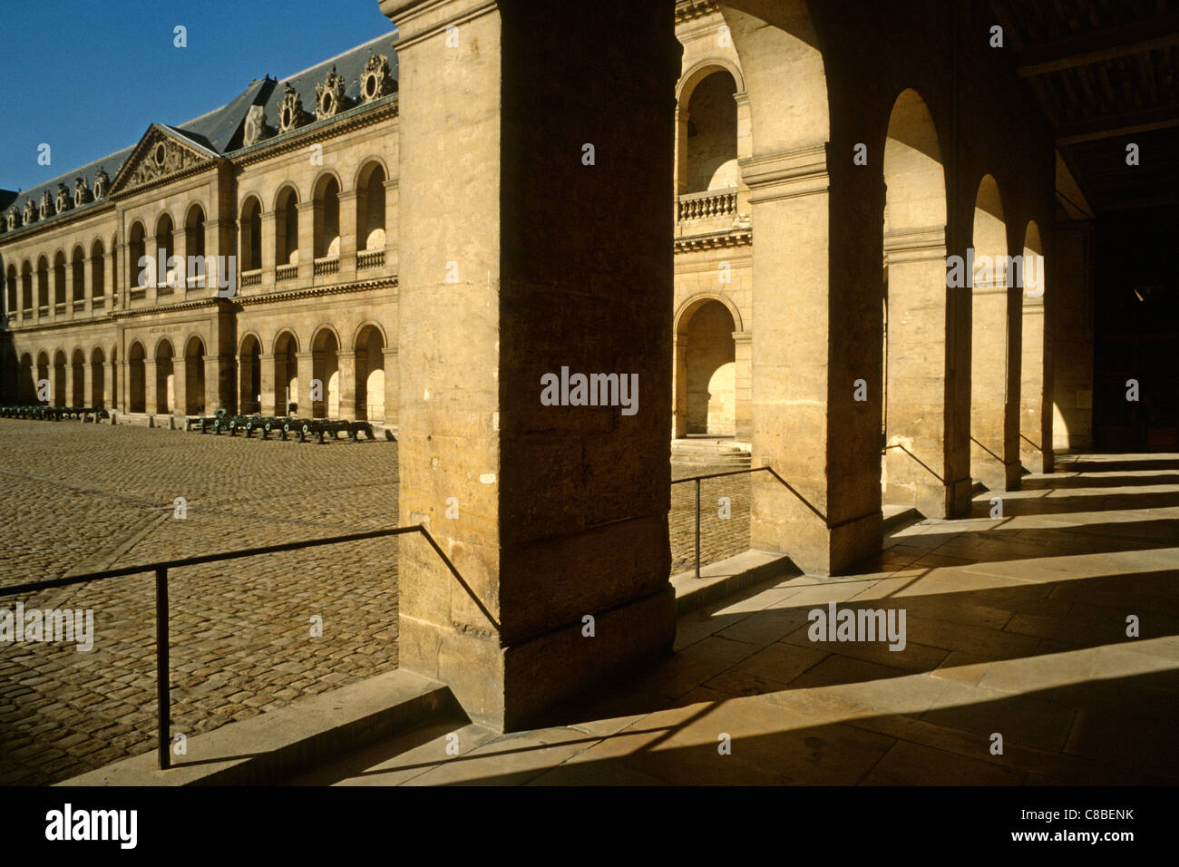 Hospital les invalides hi-res stock photography and images - Alamy