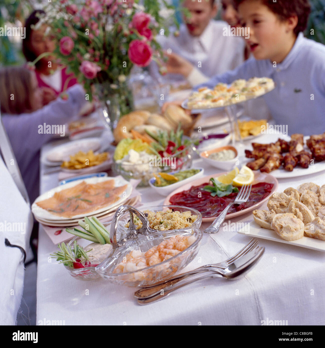 Laid table hi-res stock photography and images - Alamy