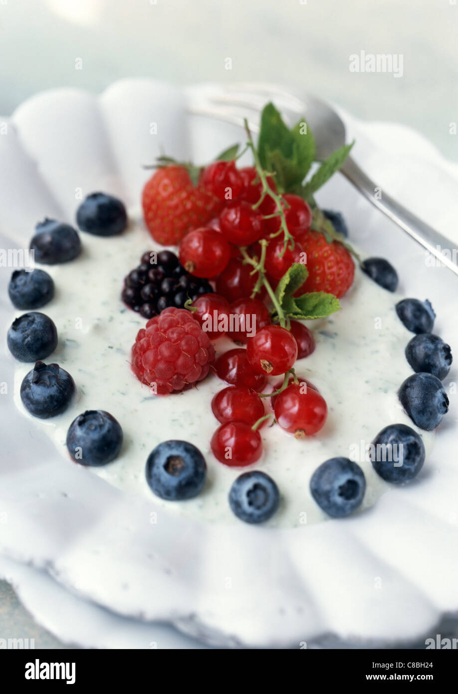 Fruit and fromage frais hi-res stock photography and images - Alamy