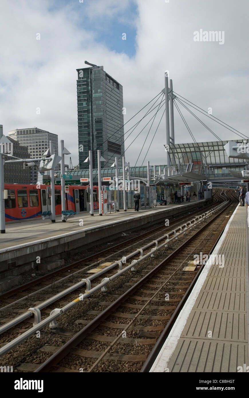 Dlr track hi-res stock photography and images - Alamy