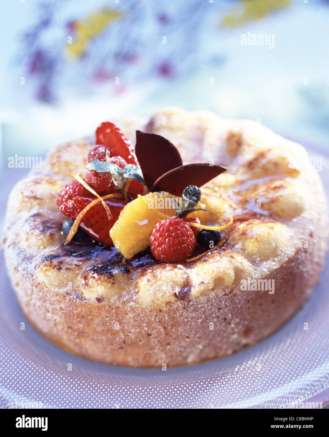 Sponge cake with fresh fruit Stock Photo - Alamy